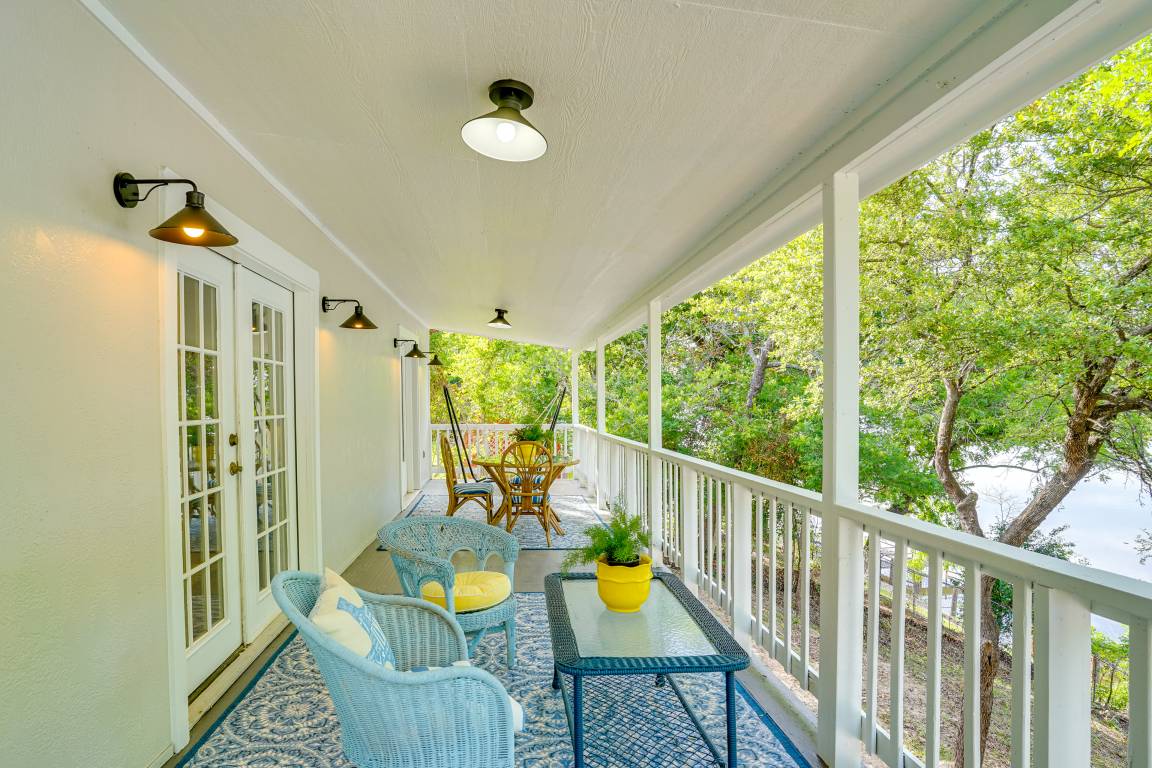 121 M² House ∙ 2 Bedrooms ∙ 5 Guests - Granbury, TX