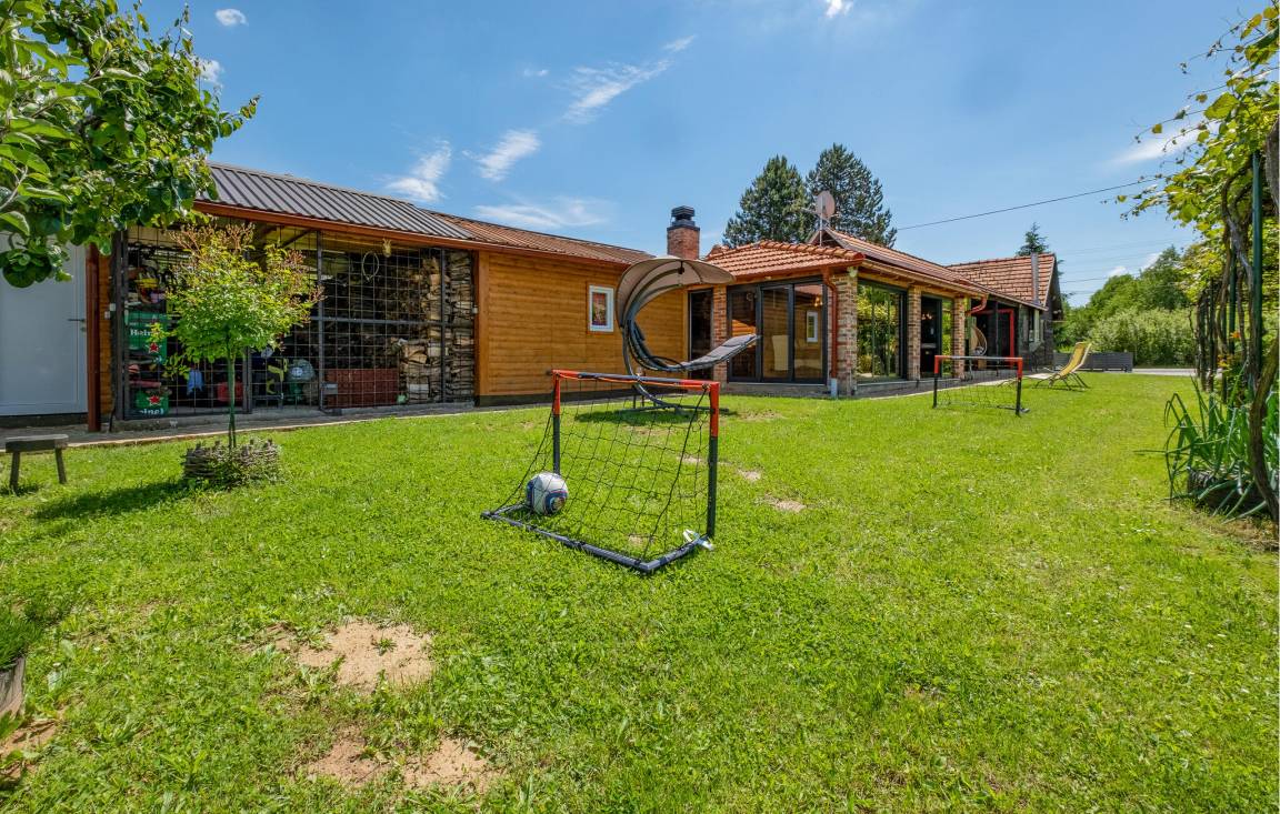 150 M² Ferienhaus ∙ 2 Schlafzimmer ∙ 4 Gäste - Kroatien