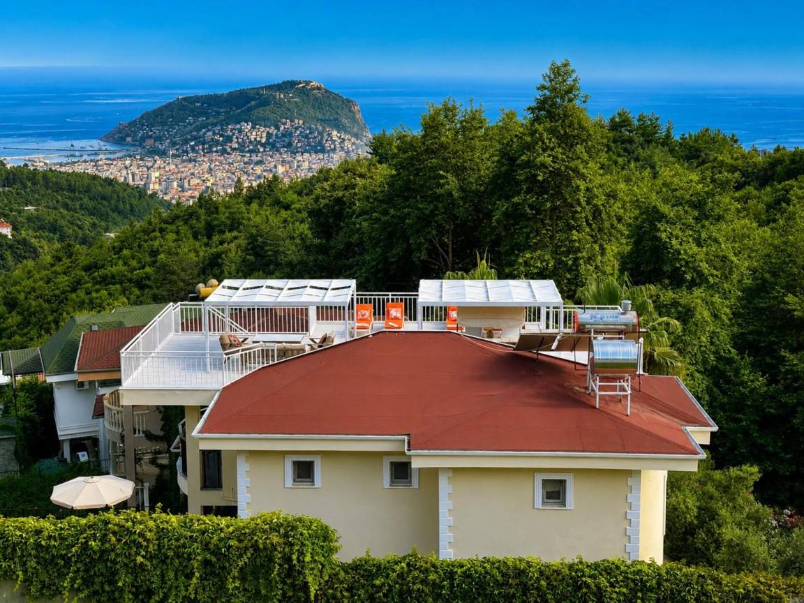 250 M² Villa ∙ 3 Bedrooms ∙ 6 Guests - Alanya