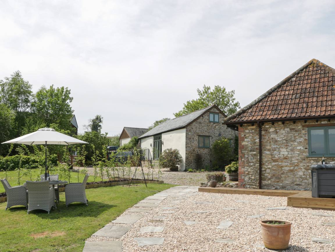 Cottage ∙ 2 Bedrooms ∙ 4 Guests - Honiton