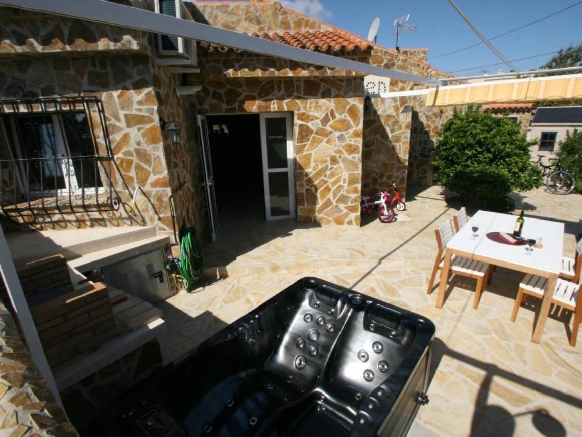 54 M² Casa ∙ 1 Quarto ∙ 4 Hóspedes - Denia