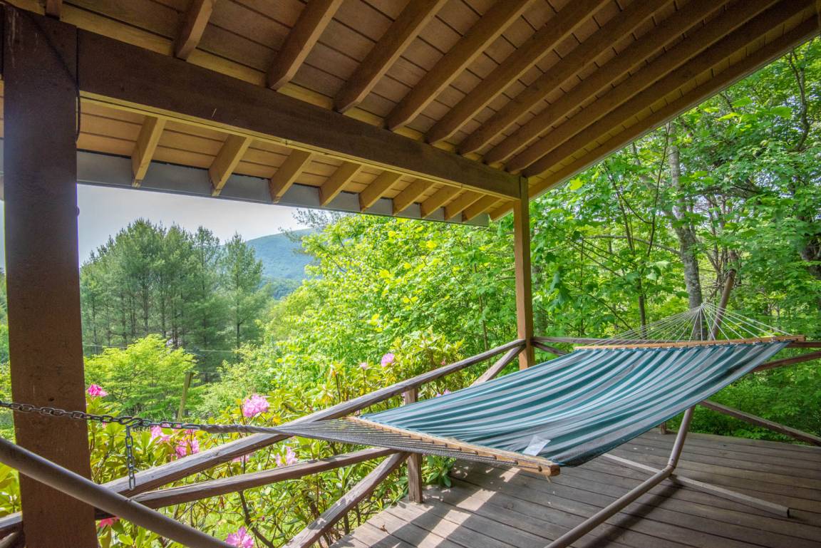 Cabin ∙ 3 Bedrooms ∙ 6 Guests - West Jefferson, NC