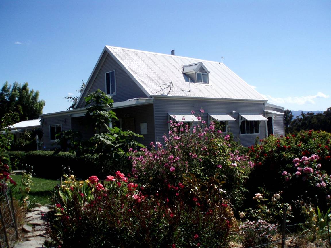 Accommodation ∙ 1 Bedroom ∙ 8 Guests - Huonville