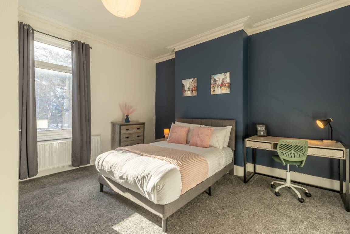 148 M² House ∙ 5 Bedrooms ∙ 9 Guests - Sunderland