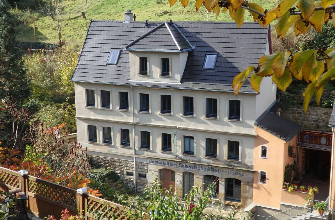 175 M² Ferienwohnung ∙ 5 Schlafzimmer ∙ 16 Gäste - Hohnstein