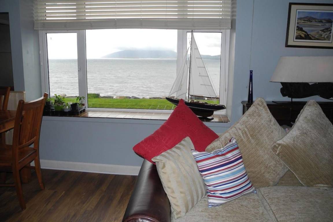 75 M² Apartment ∙ 3 Bedrooms ∙ 6 Guests - Cork