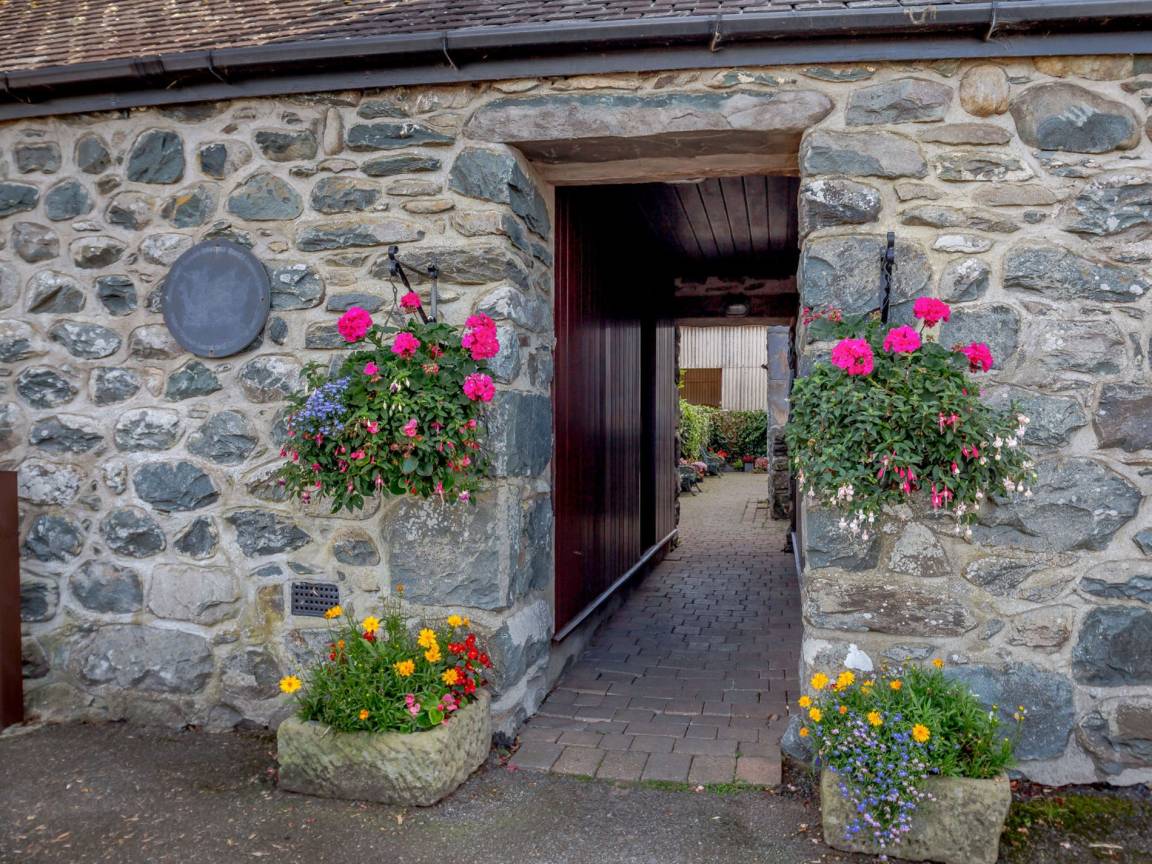 Cottage ∙ 2 Bedrooms ∙ 4 Guests - Tal-y-bont