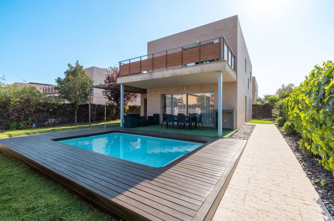 150 M² House ∙ 4 Bedrooms ∙ 8 Guests - Cambrils