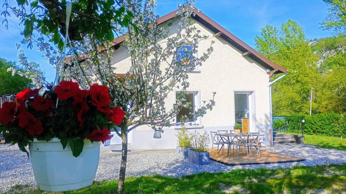 42 M² Gîte ∙ 1 Chambre ∙ 6 Personnes - Culoz