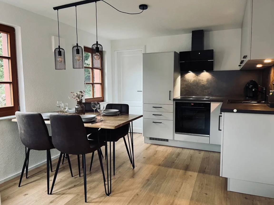 65 M² Ferienwohnung ∙ 2 Schlafzimmer ∙ 4 Gäste - Schiltach