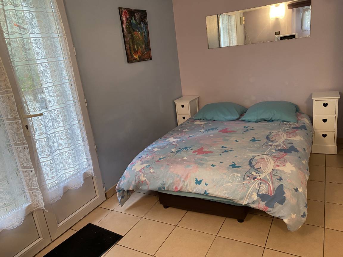 14 M² Ferienwohnung ∙ 1 Schlafzimmer ∙ 2 Gäste - Massy