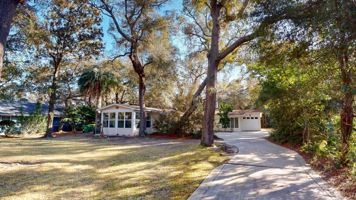 House ∙ 4 Bedrooms ∙ 10 Guests - Jekyll Island State Park, Jekyll Island