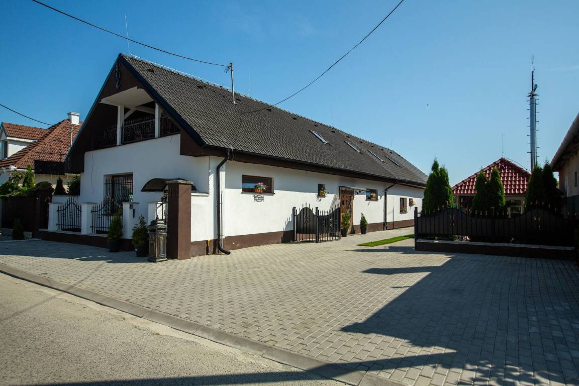 48 M² Apartment ∙ 1 Bedroom ∙ 4 Guests - Galanta