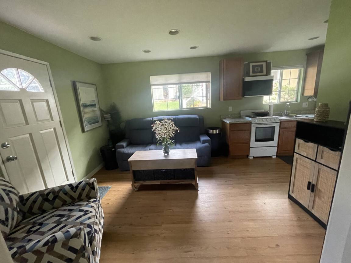 42 M² Studio Flat ∙ 1 Bedroom ∙ 1 Guest - Rosemead, CA