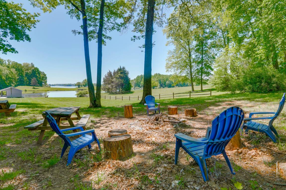 204 M² House ∙ 4 Bedrooms ∙ 8 Guests - Lake Anna, VA