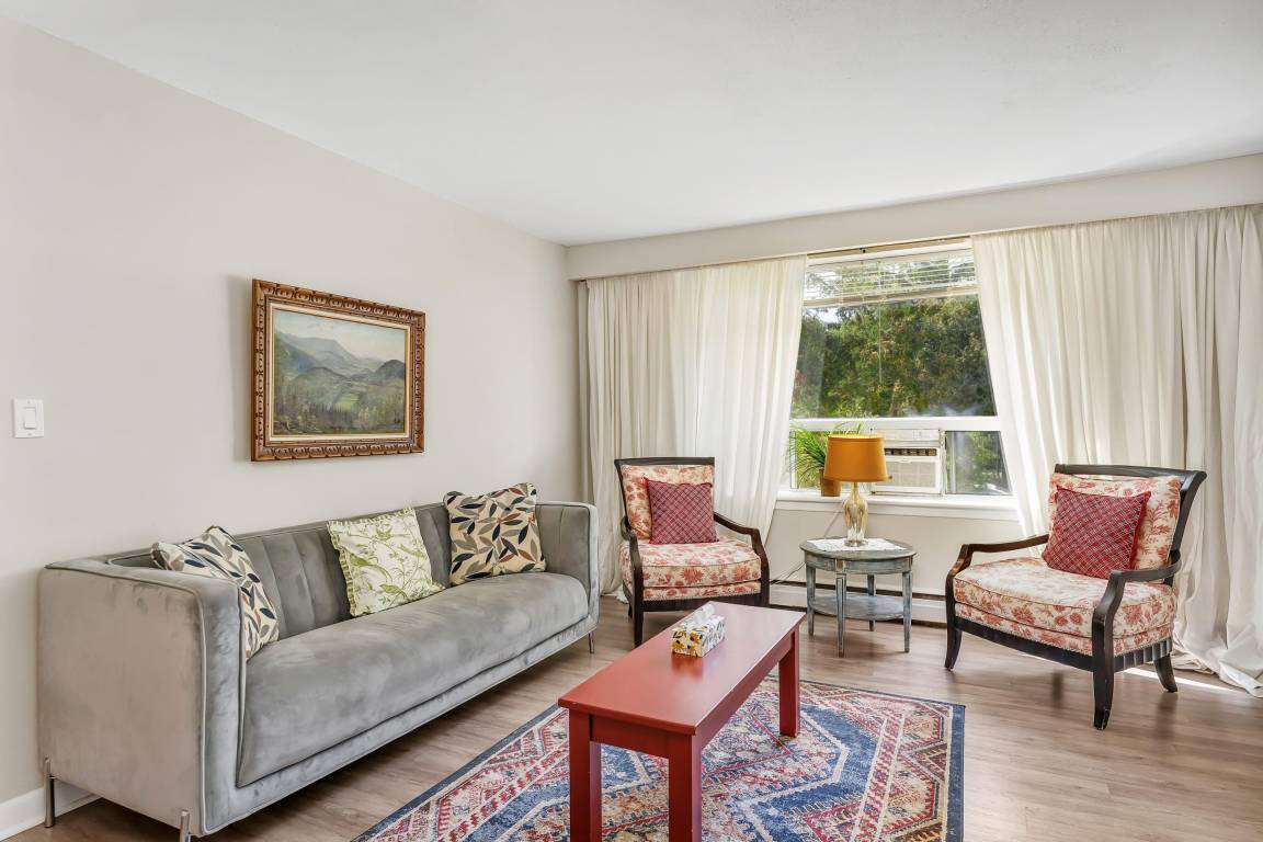 Apartment ∙ 2 Bedrooms ∙ 4 Guests - Ontario