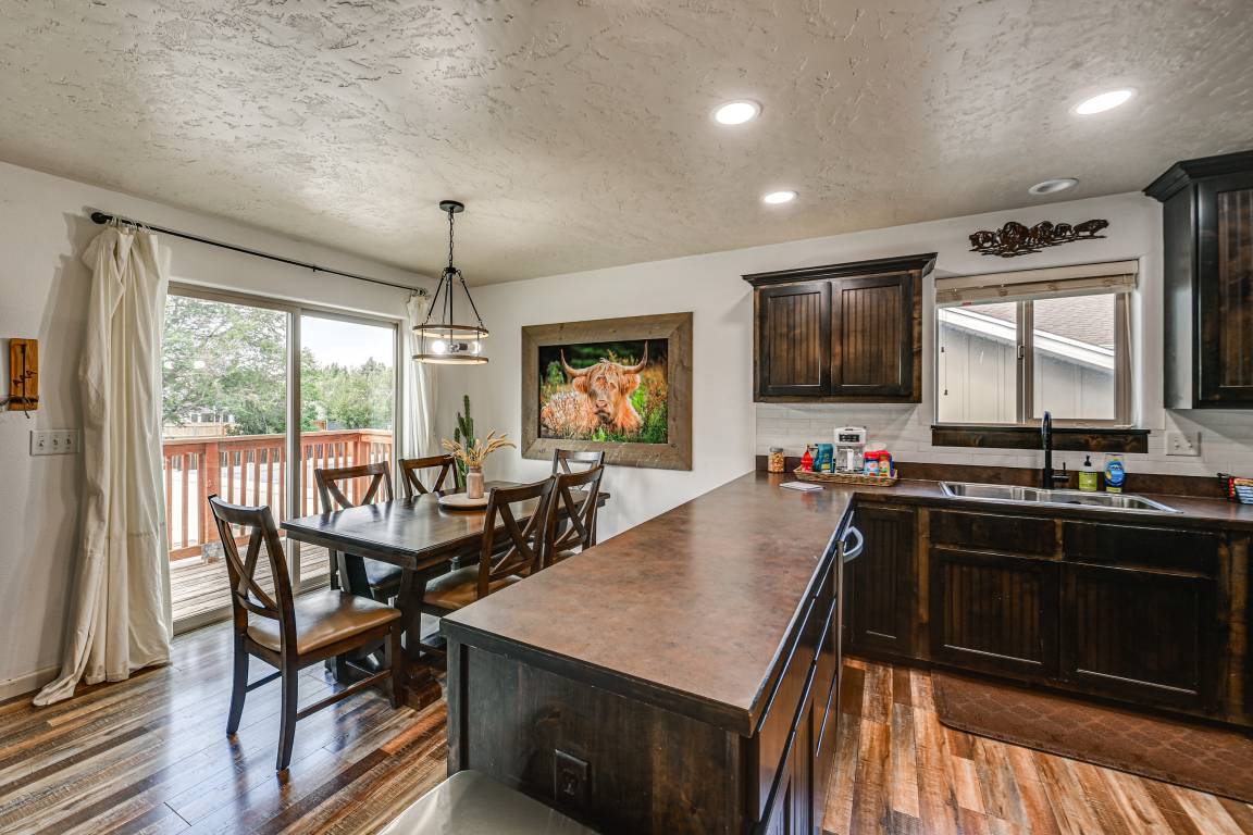 169 M² House ∙ 3 Bedrooms ∙ 7 Guests - Cody, WY