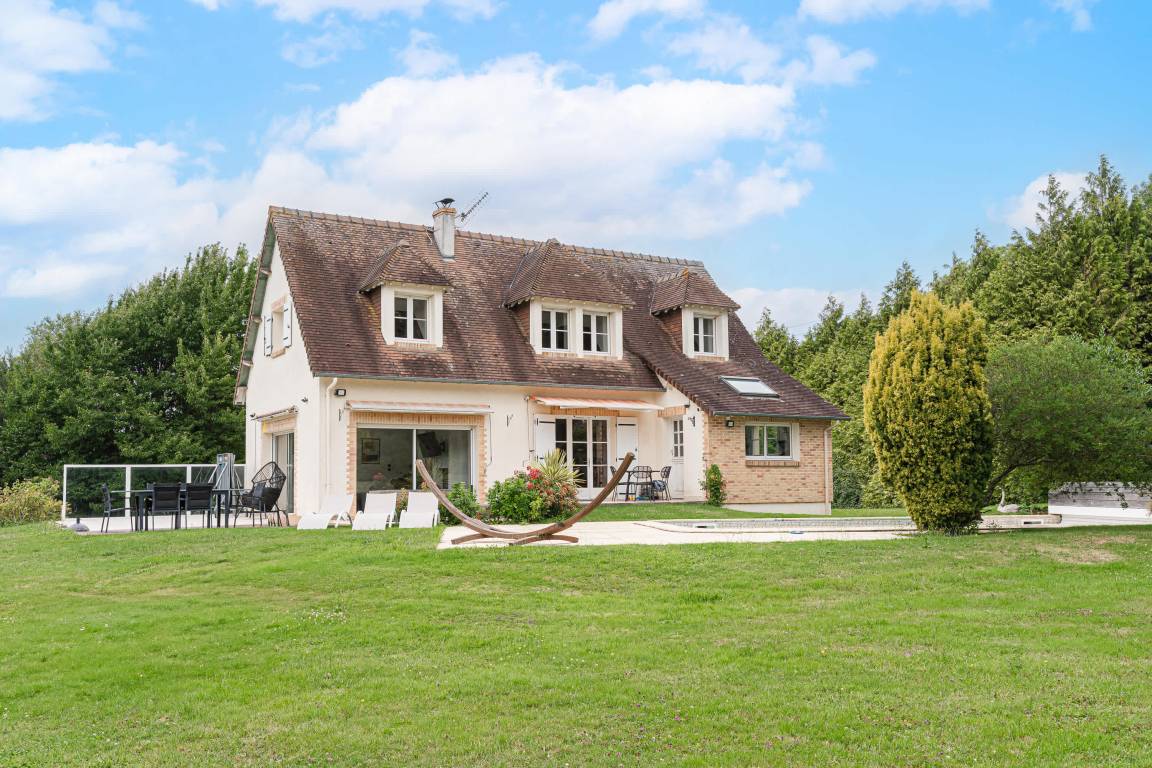 240 M² House ∙ 5 Bedrooms ∙ 12 Guests - Deauville