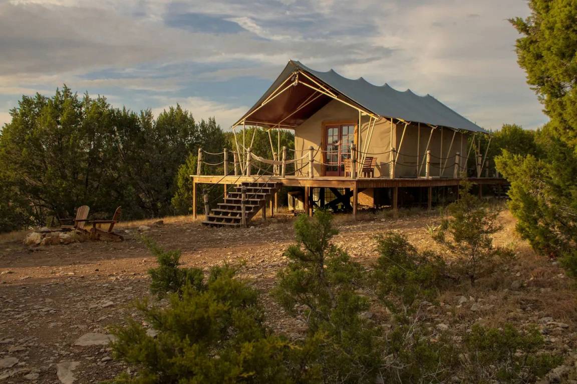 Camping ∙ 1 Bedroom ∙ 4 Guests - Texas
