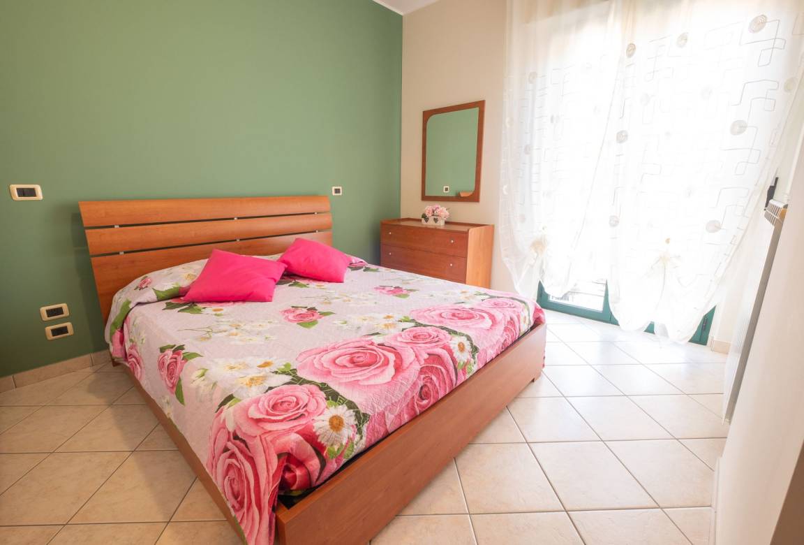 40 M² Appartement ∙ 1 Slaapkamer ∙ 4 Gasten - Pineto