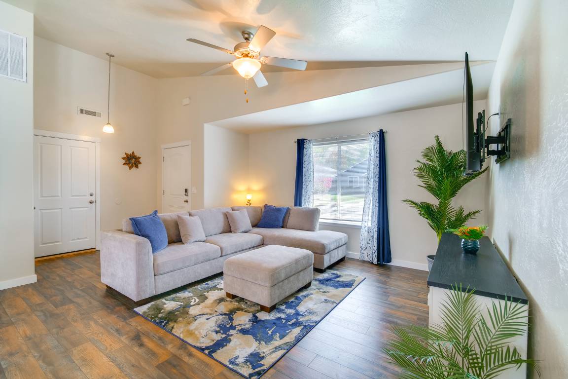 122 M² House ∙ 3 Bedrooms ∙ 6 Guests - Grants Pass, OR