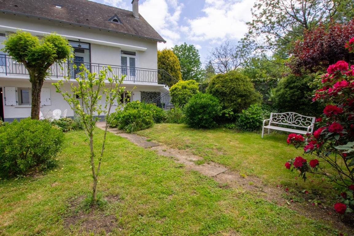 110 M² Gîte ∙ 3 Bedrooms ∙ 6 Guests - Dordogne