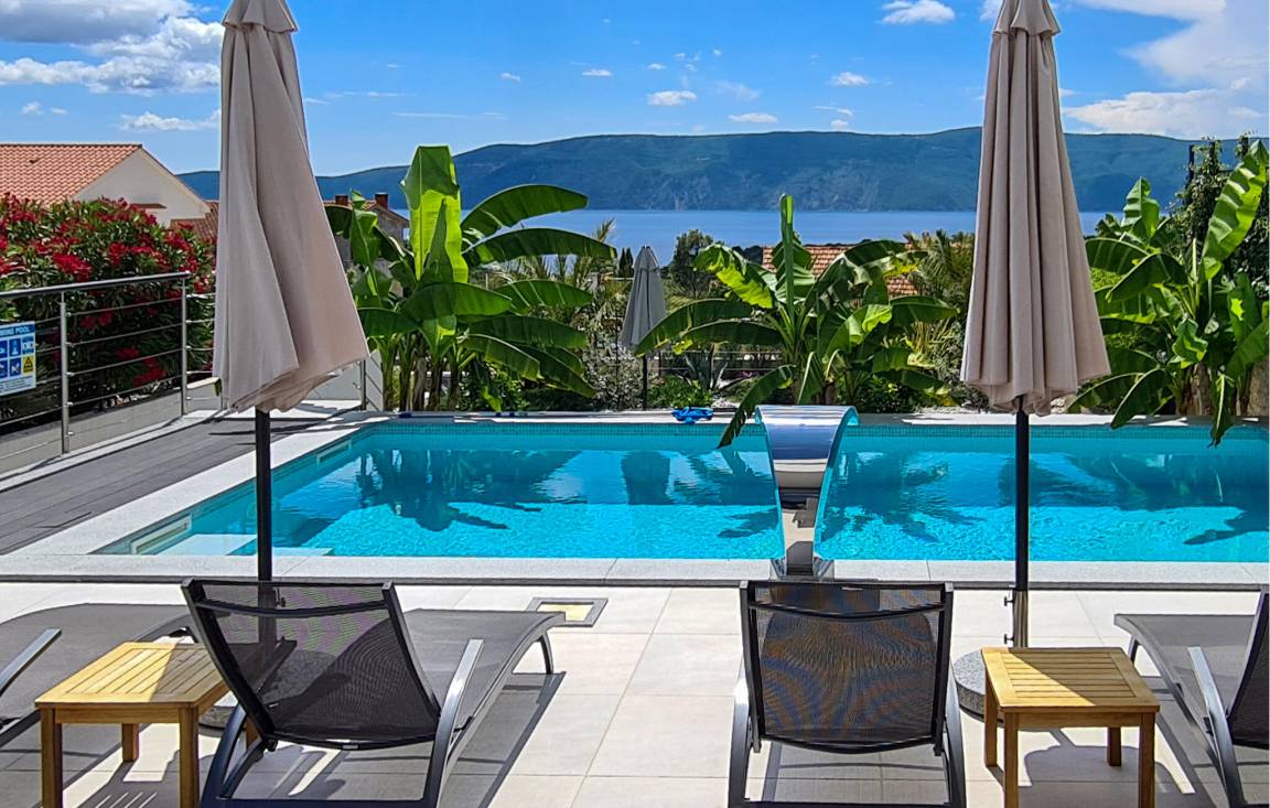 200 M² Maisonette ∙ 4 Bedrooms ∙ 10 Guests - Cres