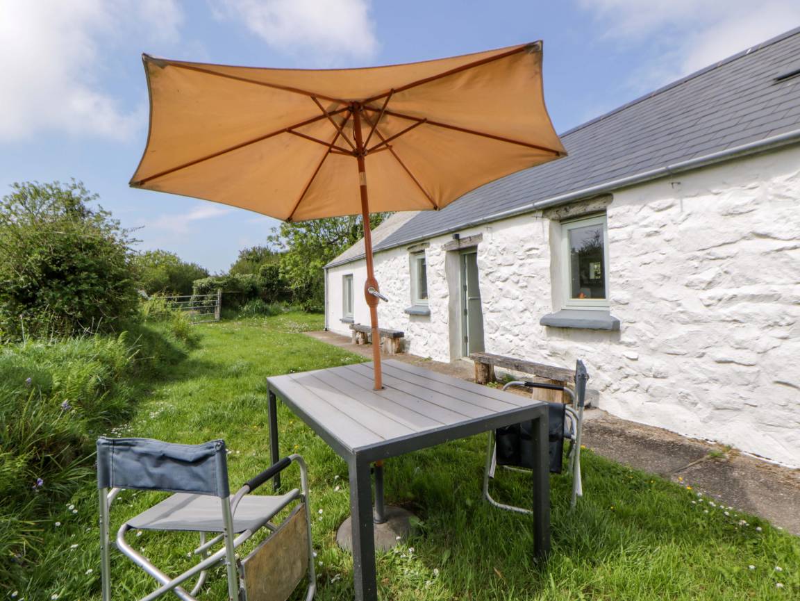 Cottage ∙ 2 Bedrooms ∙ 3 Guests - Solva