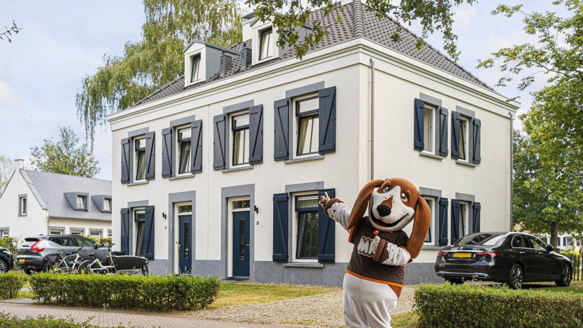 122 M² Bungalow ∙ 4 Habitaciones ∙ 8 Huéspedes - Maastricht