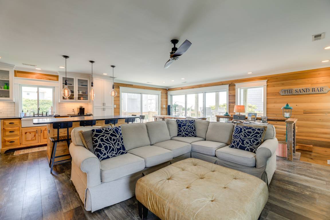 204 M² House ∙ 4 Bedrooms ∙ 10 Guests - Emerald Isle, NC