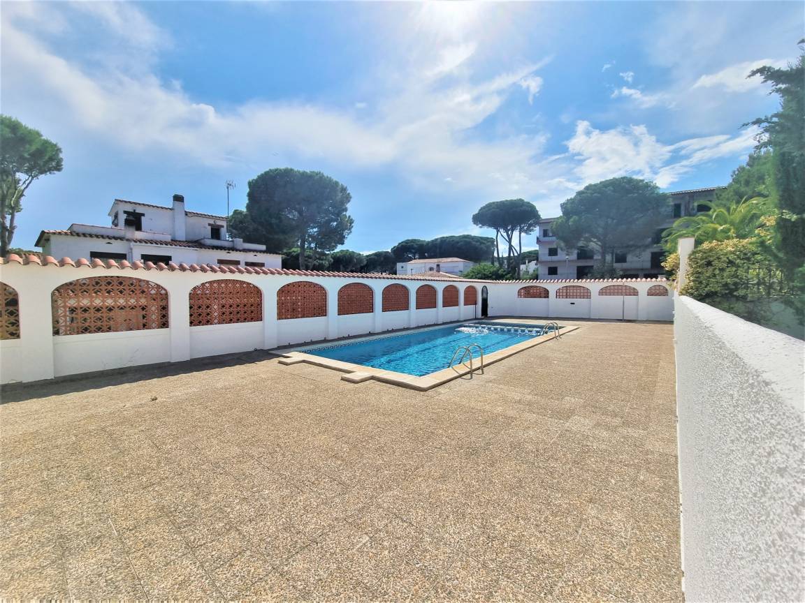 111 M² Villa ∙ 3 Bedrooms ∙ 6 Guests - L'Escala