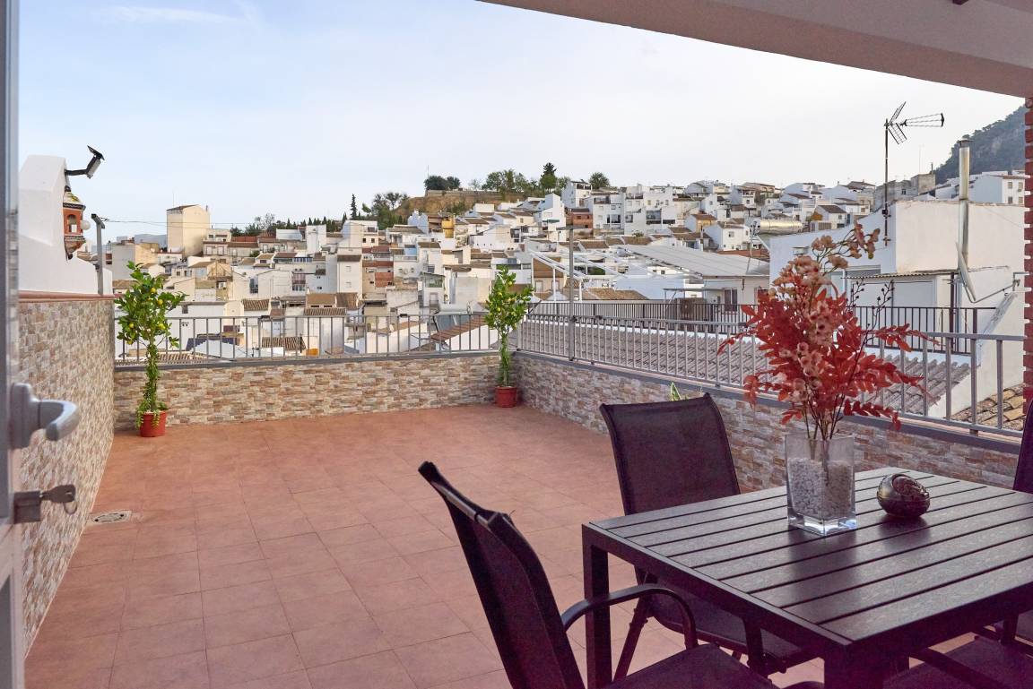 100 M² House ∙ 3 Bedrooms ∙ 7 Guests - Lucena