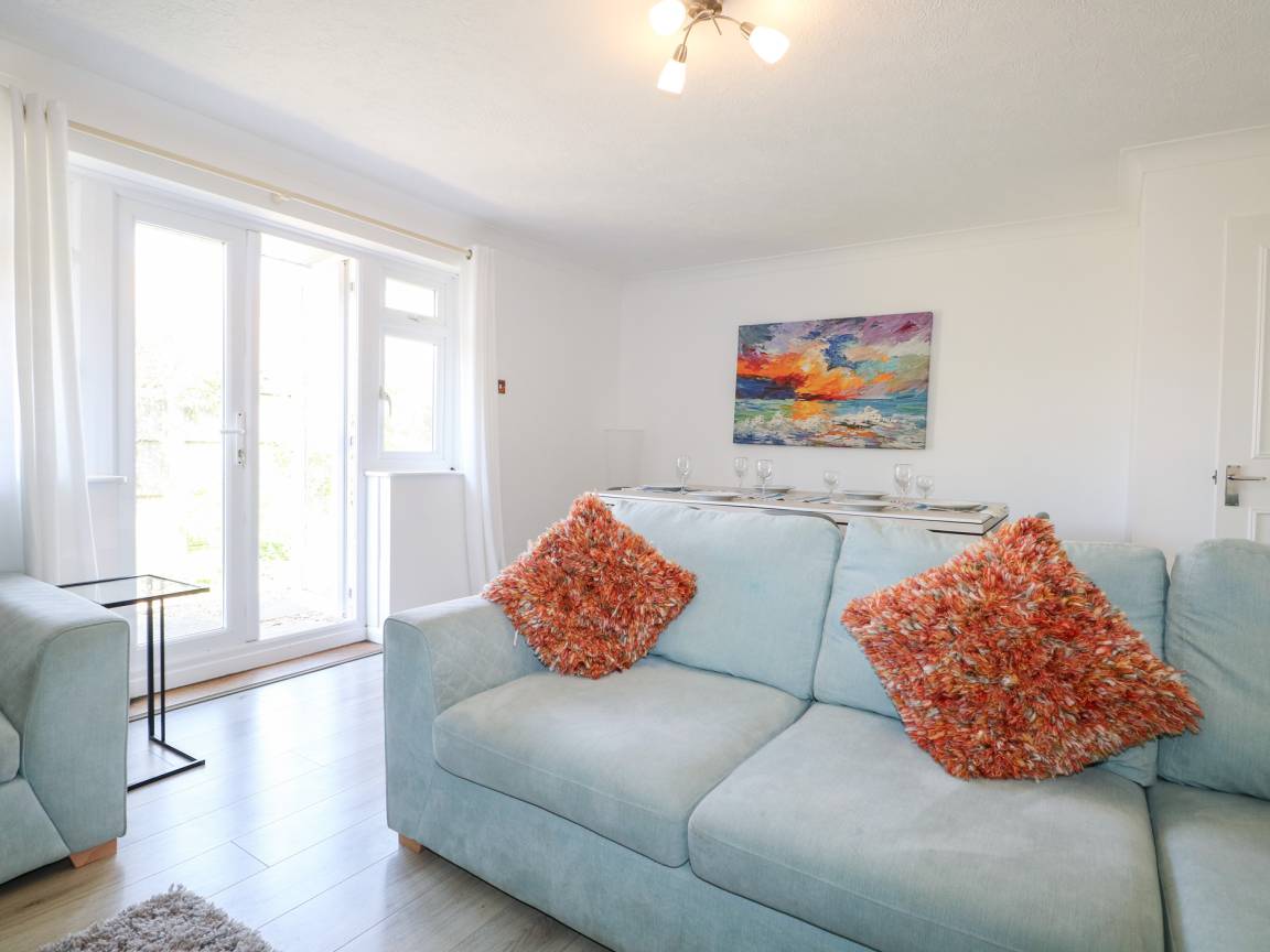 Cottage ∙ 4 Bedrooms ∙ 7 Guests - Selsey