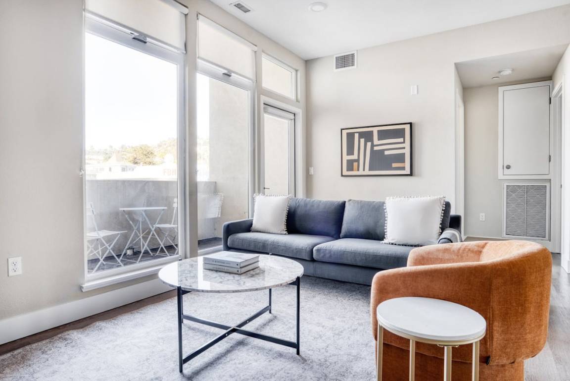 94 M² Apartamento ∙ 2 Quartos ∙ 4 Hóspedes - San Carlos, CA