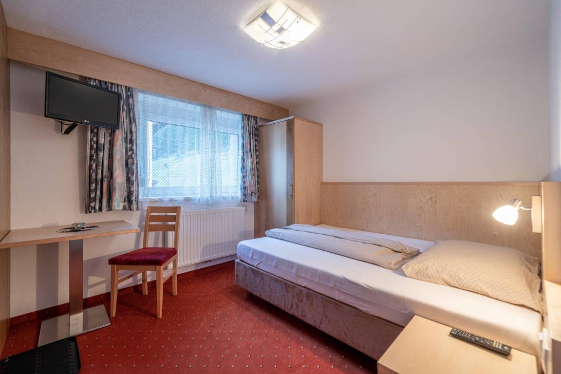 Hotel ∙ 1 Bedroom ∙ 1 Guest - Soelden