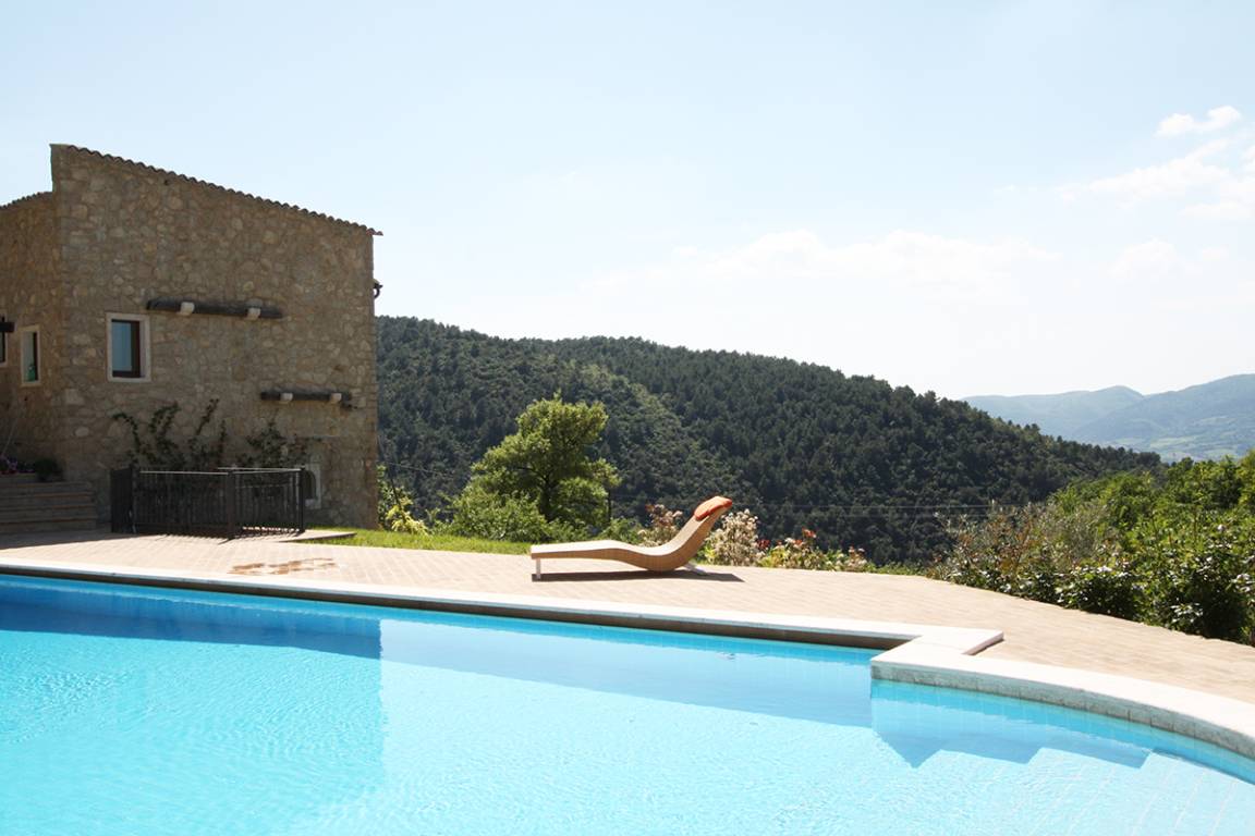 60 M² Farmhouse ∙ 1 Bedroom ∙ 4 Guests - Spoleto