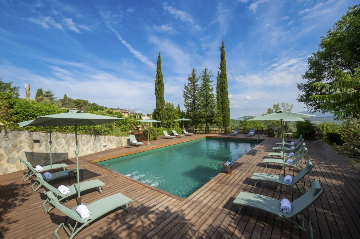 1000 M² Villa ∙ 15 Bedrooms ∙ 24 Guests - Radda in Chianti