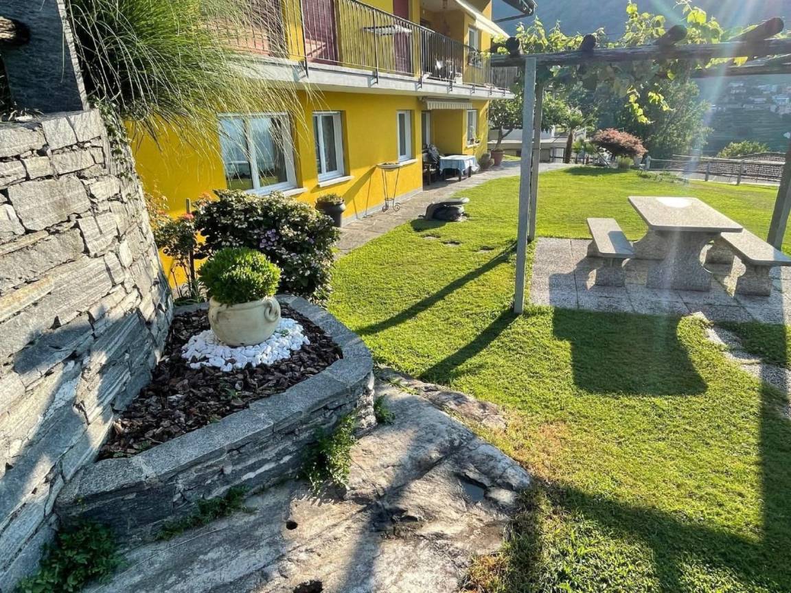 82 M² Appartement ∙ 2 Chambres ∙ 4 Personnes - Gordola