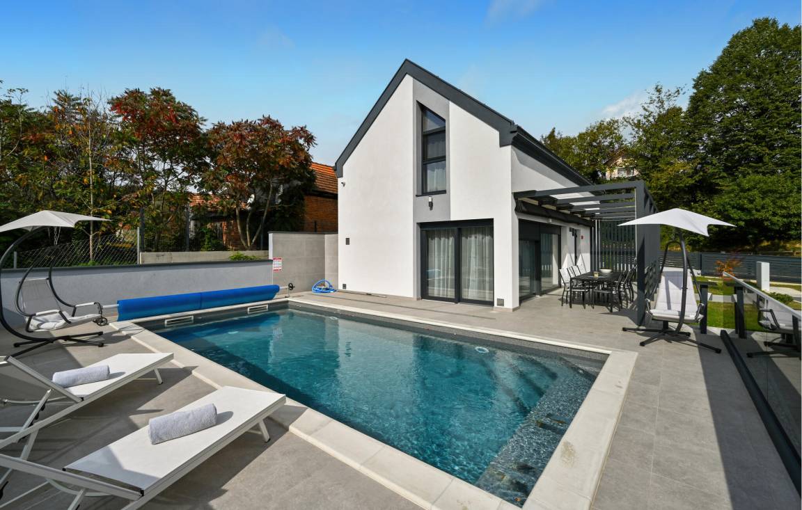 110 M² Ferienhaus ∙ 3 Schlafzimmer ∙ 8 Gäste - Varaždin