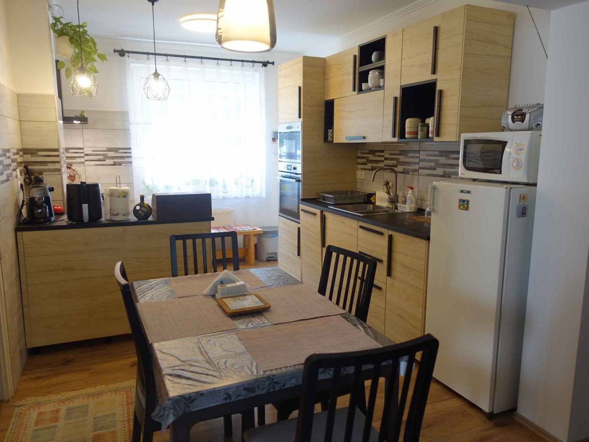 82 M² House ∙ 2 Bedrooms ∙ 5 Guests - Csopak