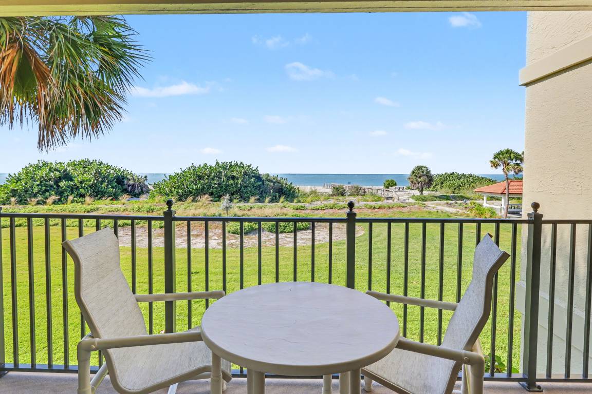 102 M² Condo ∙ 2 Bedrooms ∙ 6 Guests - St. Pete Beach, FL