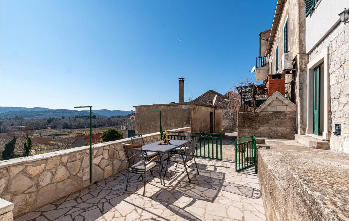 50 M² House ∙ 2 Bedrooms ∙ 5 Guests - Trpanj