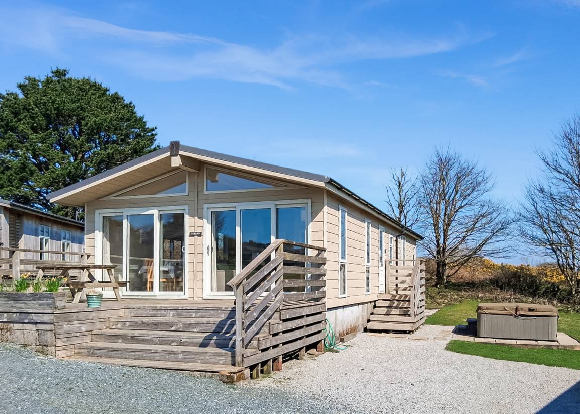 Chalet ∙ 3 Bedrooms ∙ 6 Guests - Cornwall