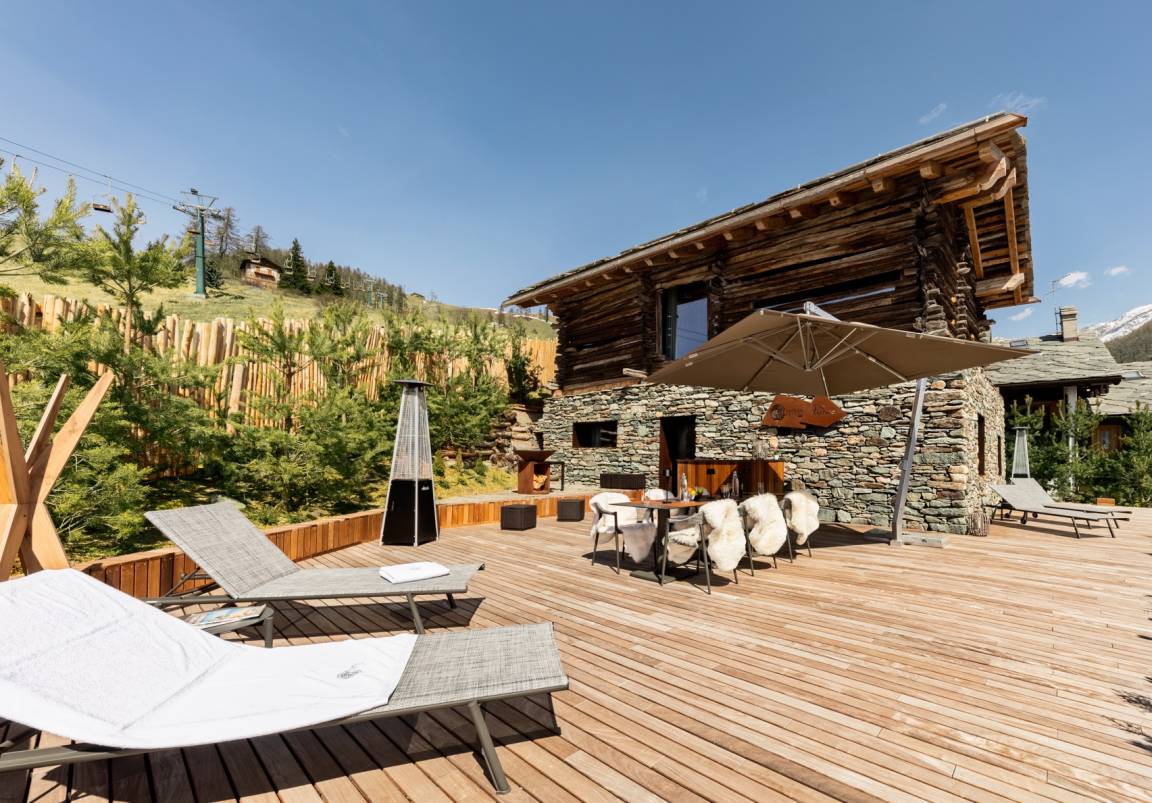 340 M² Chalet ∙ 3 Bedrooms ∙ 8 Guests - Torgnon