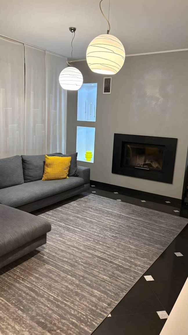 110 M² Villa ∙ 3 Slaapkamers ∙ 4 Gasten - Saronno