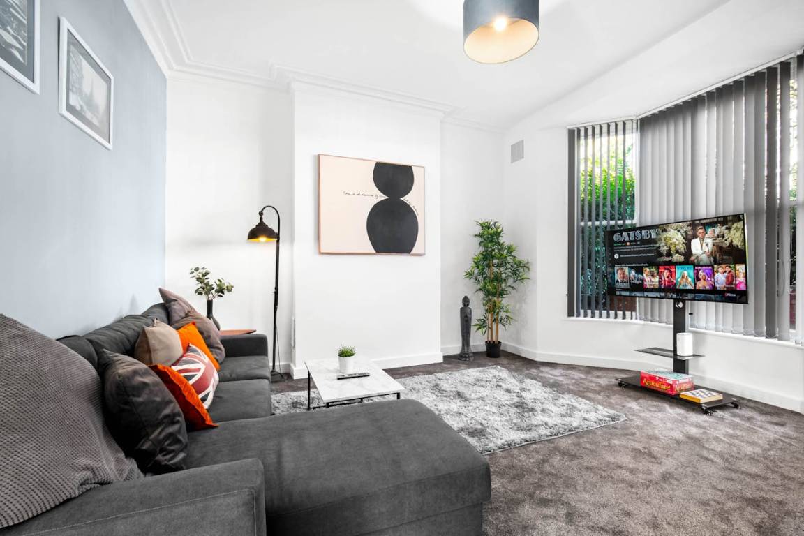 65 M² Apartment ∙ 1 Bedroom ∙ 2 Guests - Solihull