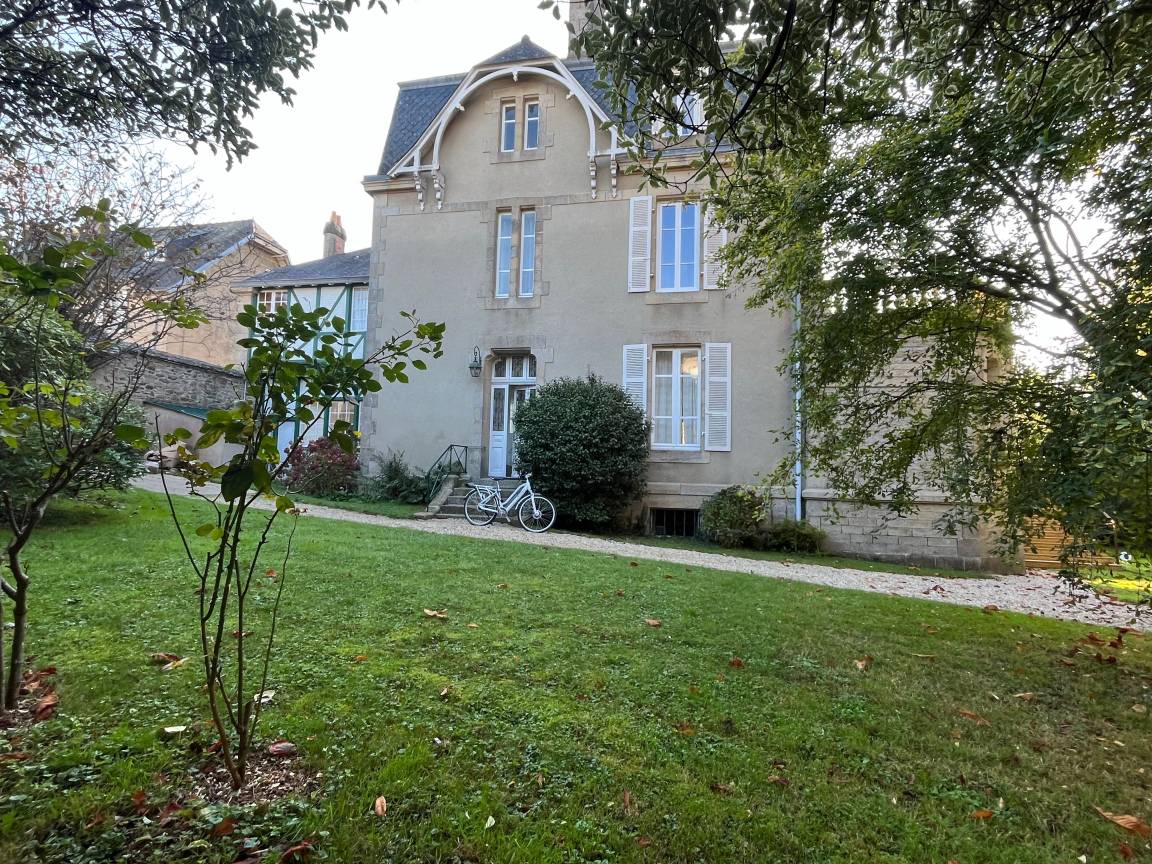 Maison De Vacances ∙ 7 Chambres ∙ 18 Personnes - Douarnenez