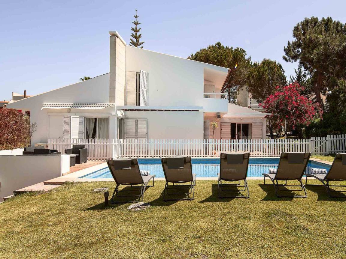300 M² Villa ∙ 5 Habitaciones ∙ 10 Huéspedes - Palmela