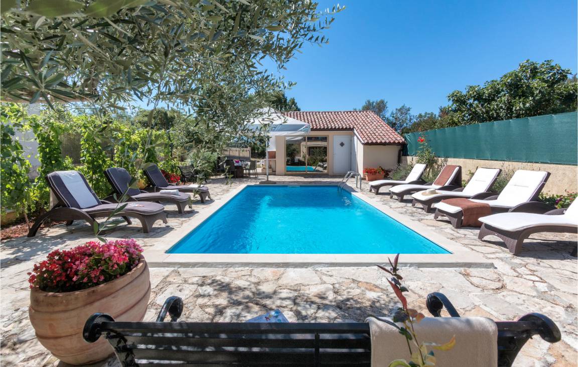 115 M² Ferienwohnung ∙ 3 Schlafzimmer ∙ 8 Gäste - Banjole