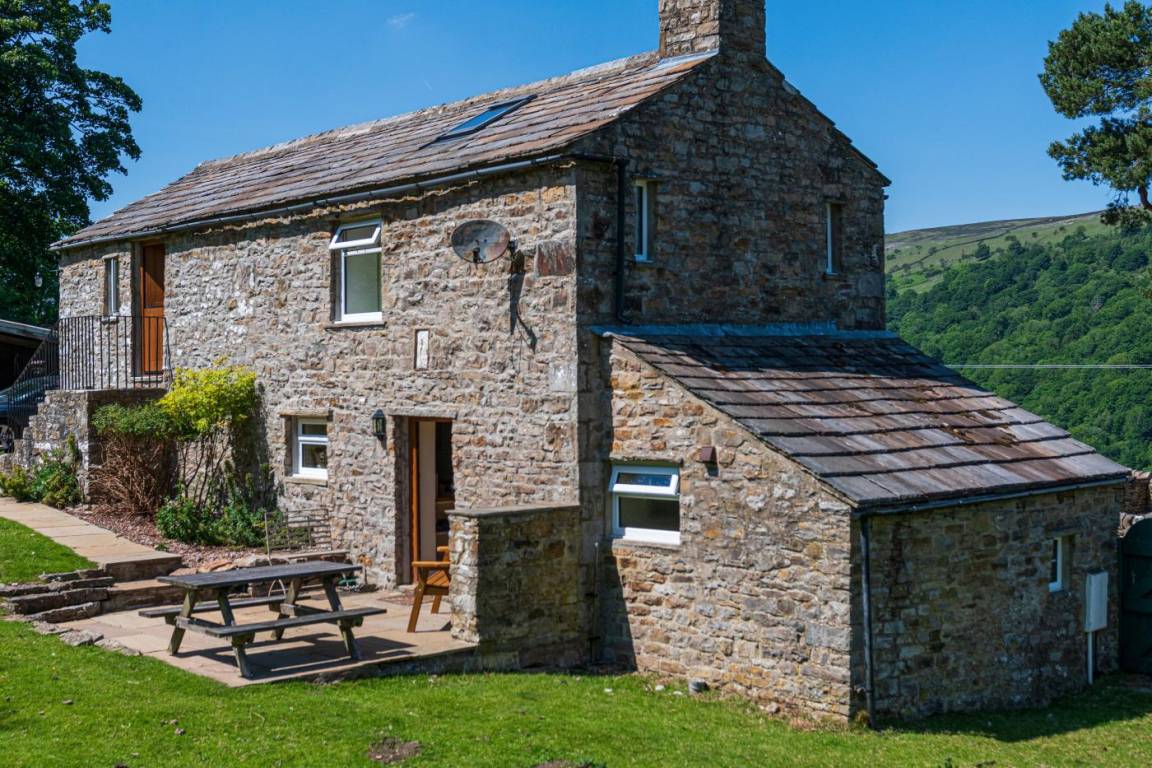 Cottage ∙ 2 Bedrooms ∙ 4 Guests - Askrigg